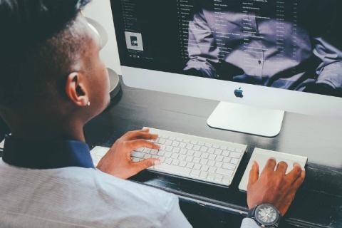 Trabajo para operadores de medios tecnológicos. | Bogota.gov.co